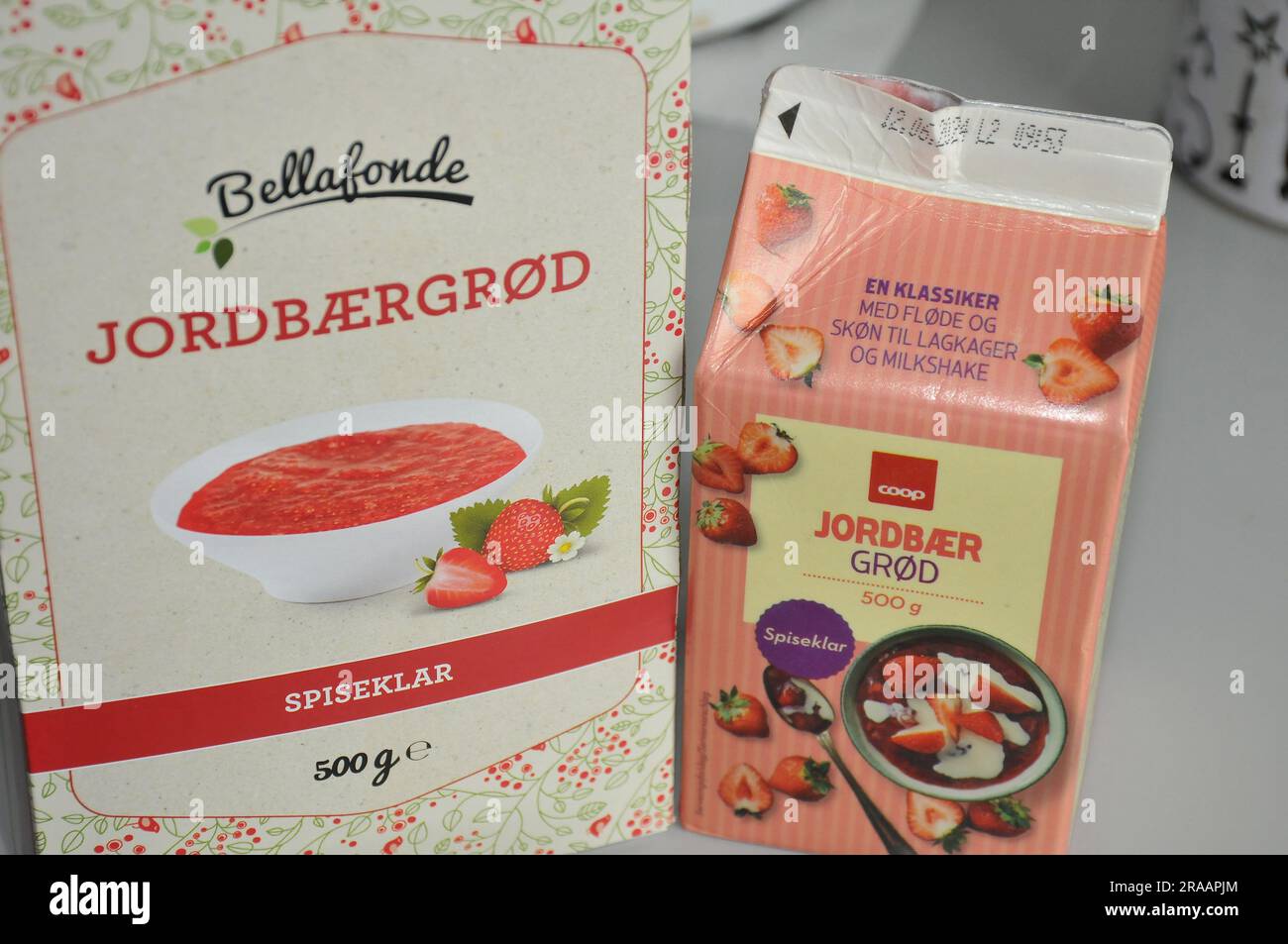 02 July 2023/Food straberry puree mixed with mik cream after dish in ...