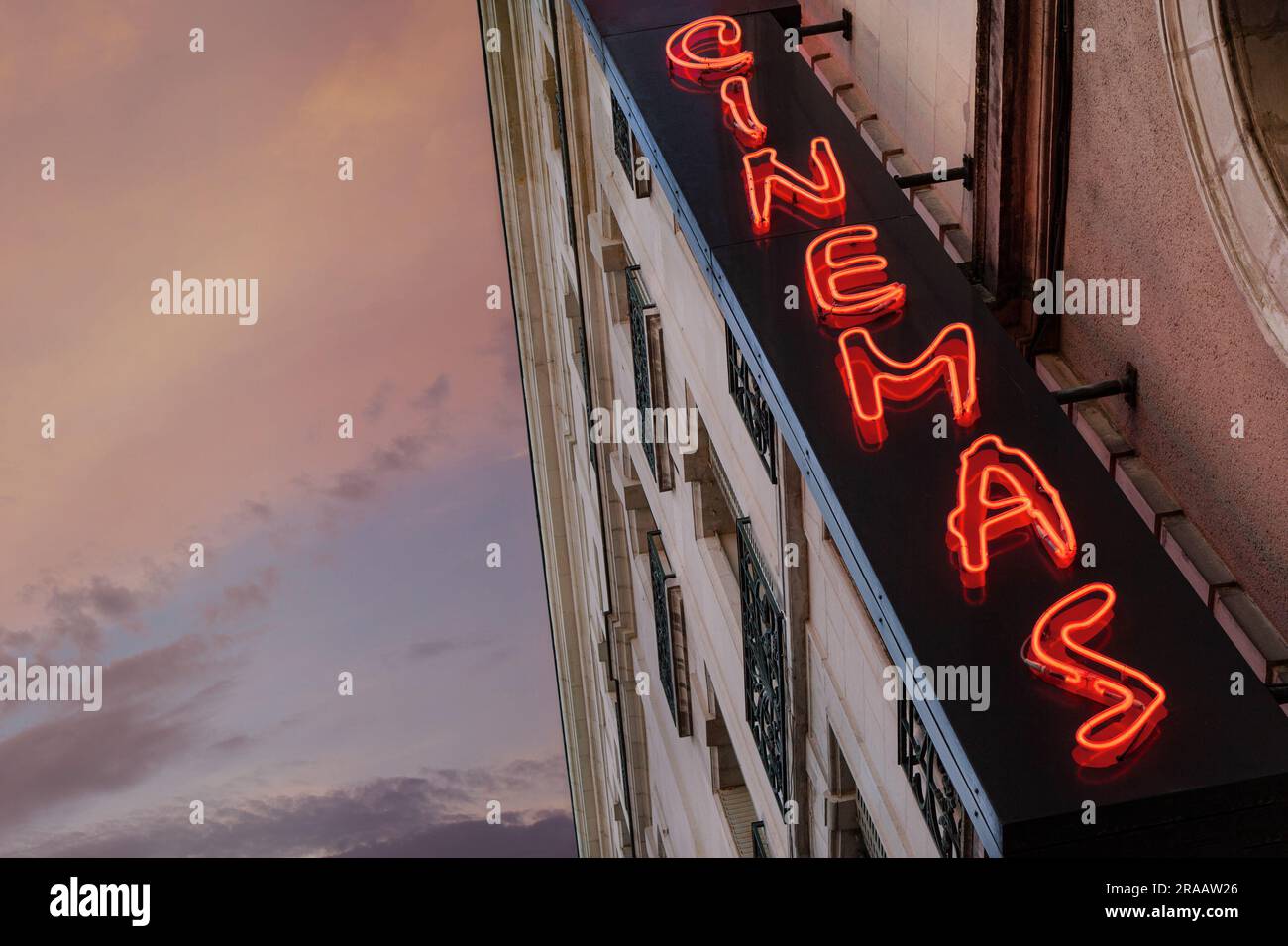 Theaters in france hi-res stock photography and images - Alamy