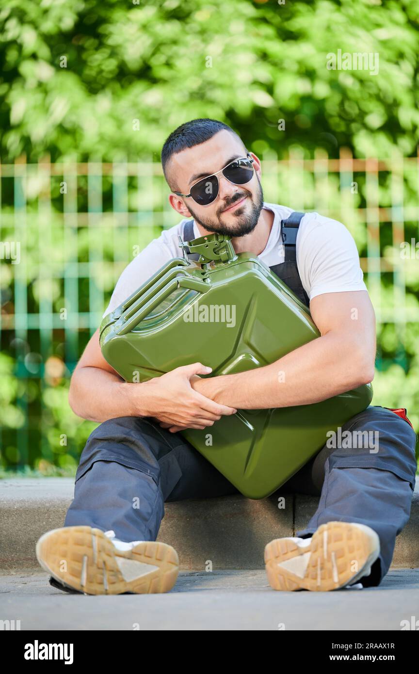 Gas station operator hi-res stock photography and images - Alamy