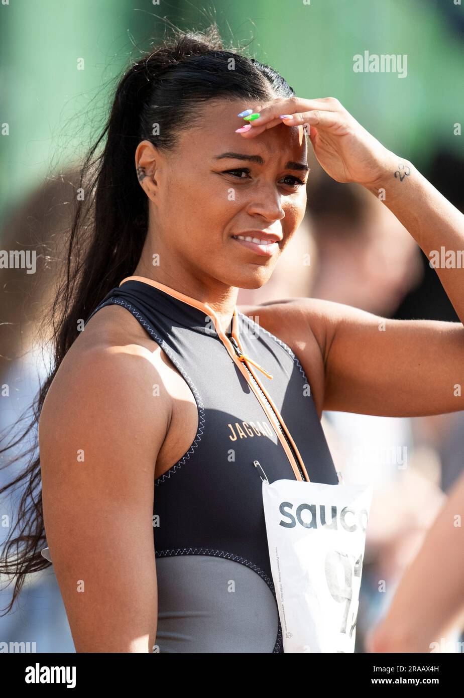Morgan Mitchell of Australia competing in the women’s 800m B race at ...