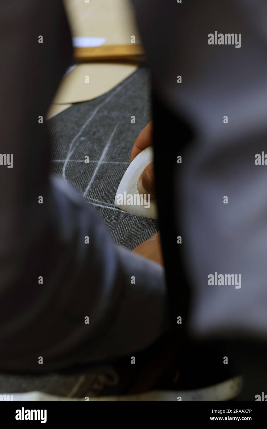 Tailor cutting lines hi-res stock photography and images - Alamy