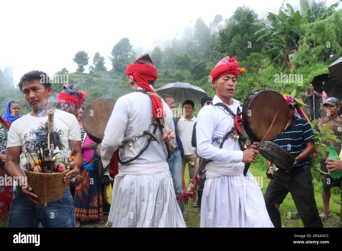 Traditional costume nepal hi-res stock photography and images - Alamy