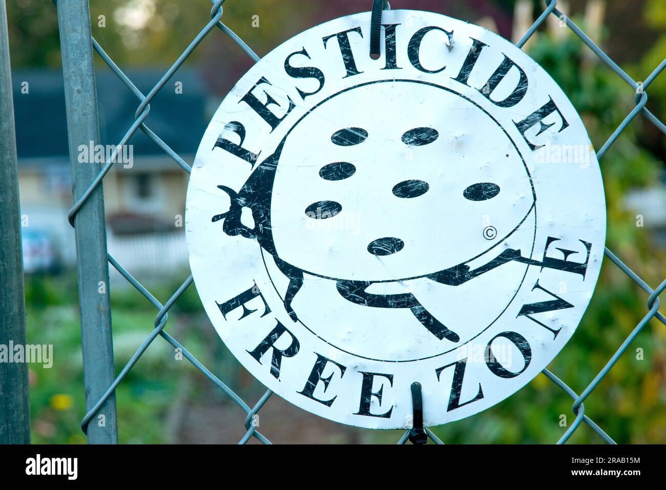 Pesticide free symbol hi-res stock photography and images - Alamy