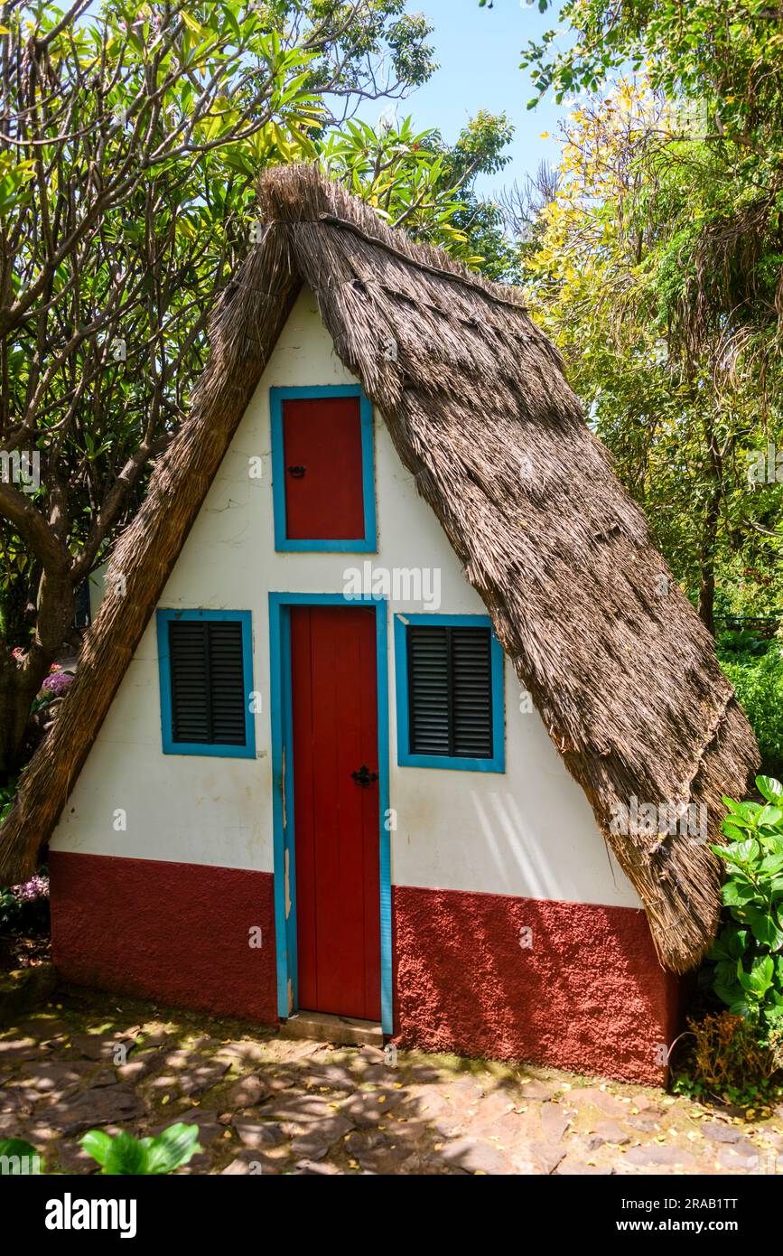 Traditional thatched triangular cottage, Madeira Stock Photo - Alamy Traditional thatched triangular cottage, Madeira Stock Photo - Alamy