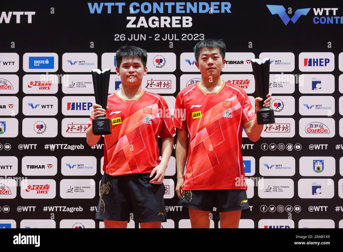 The doubles winners trophy hi-res stock photography and images - Alamy