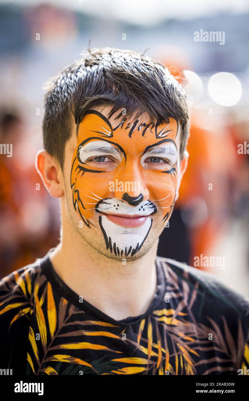 Football facepaint face paint hi-res stock photography and images - Alamy