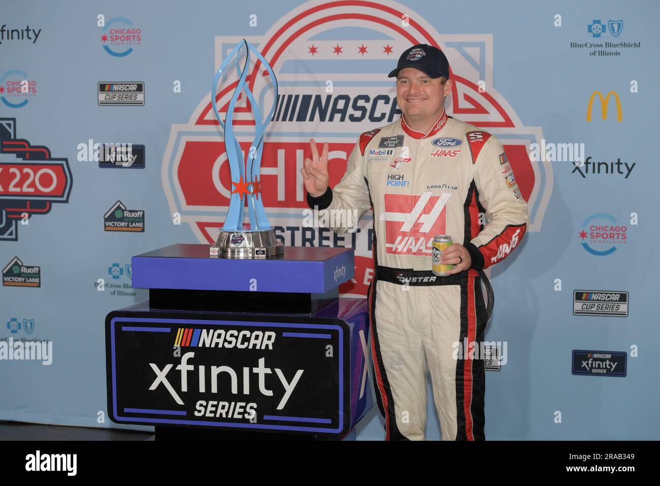 Complete loop hi-res stock photography and images - Alamy