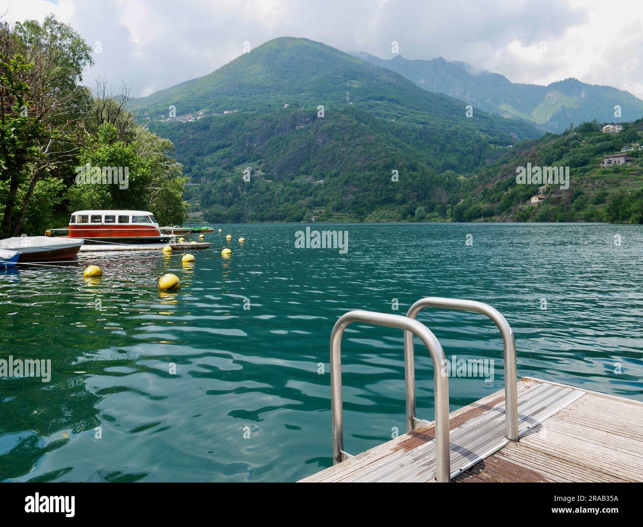 Lago moro hi-res stock photography and images - Alamy