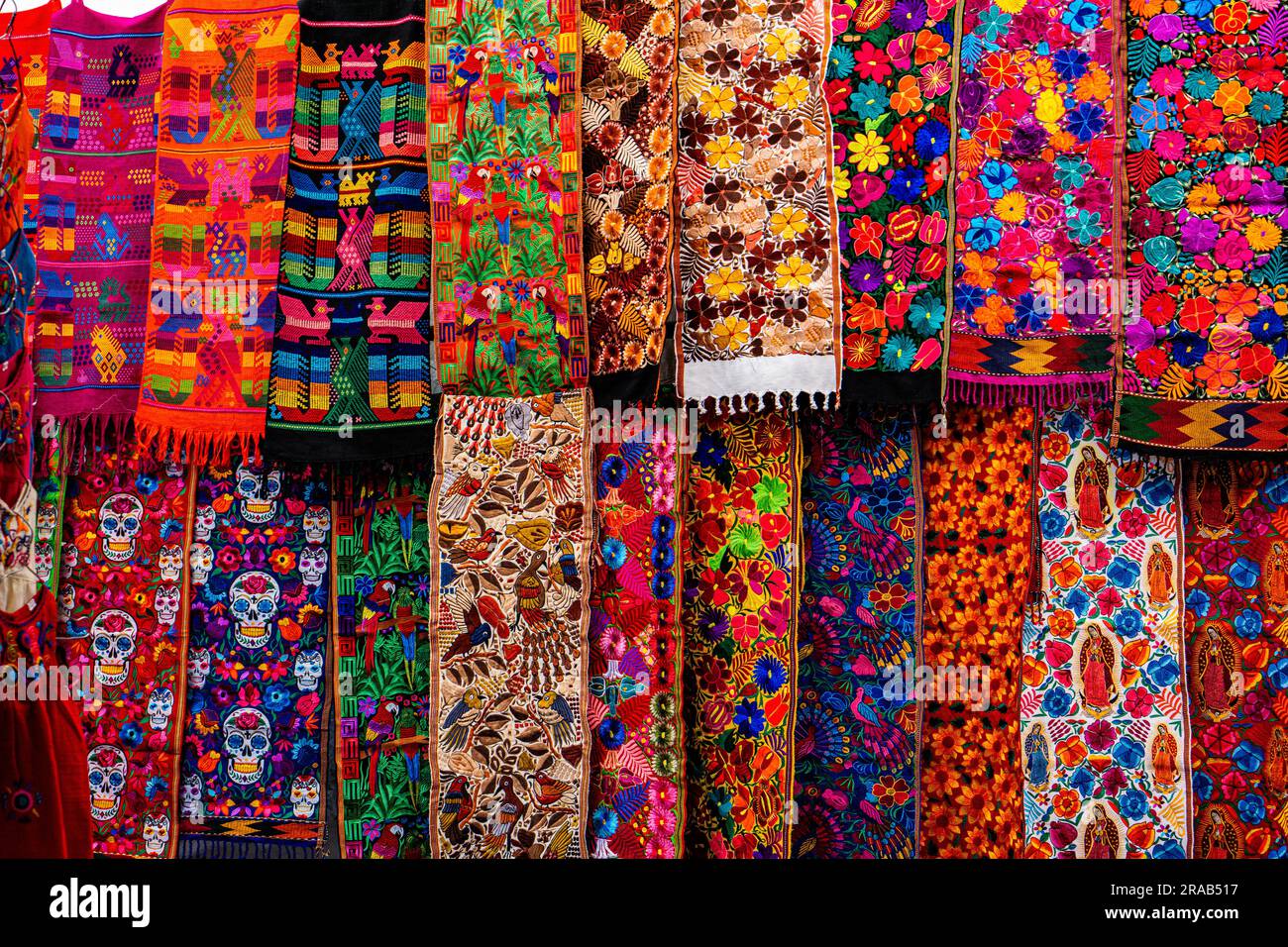 Mayan patterns hi-res stock photography and images - Alamy