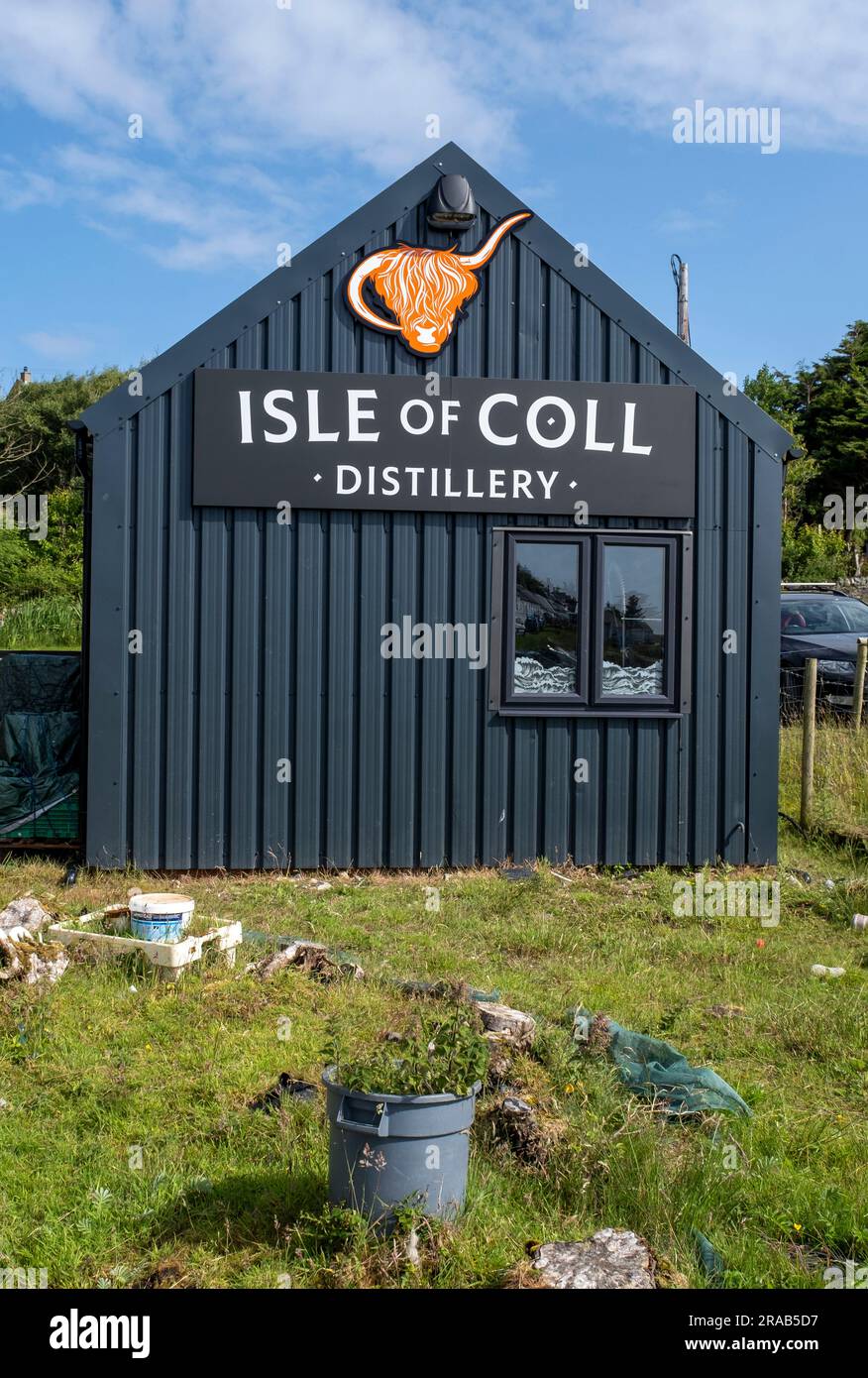 Isle of coll distillery hi-res stock photography and images - Alamy