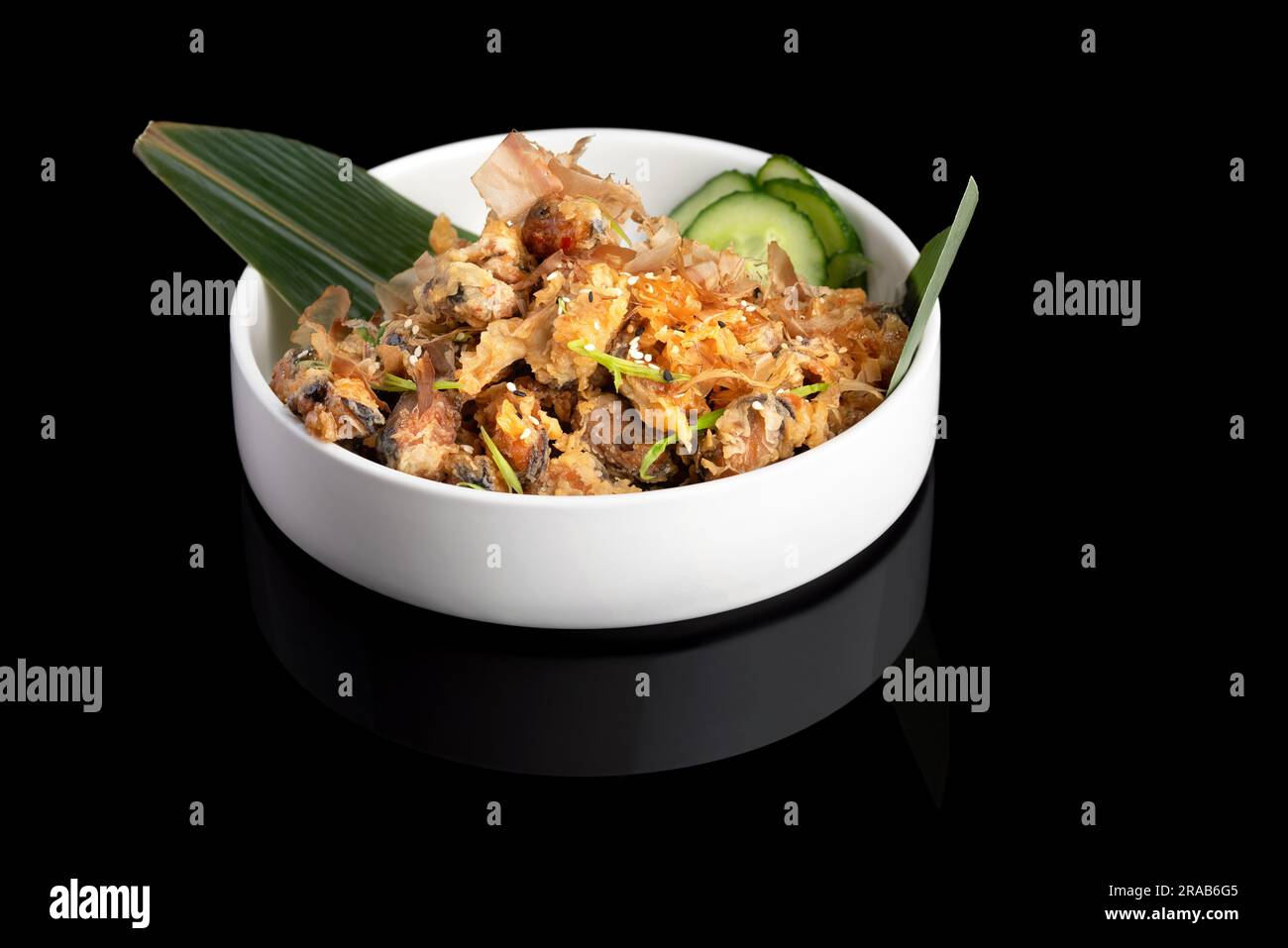 Hoi Tod, Pan-fried crispy seafood oyster or Mussels, shrimp, squid in ...