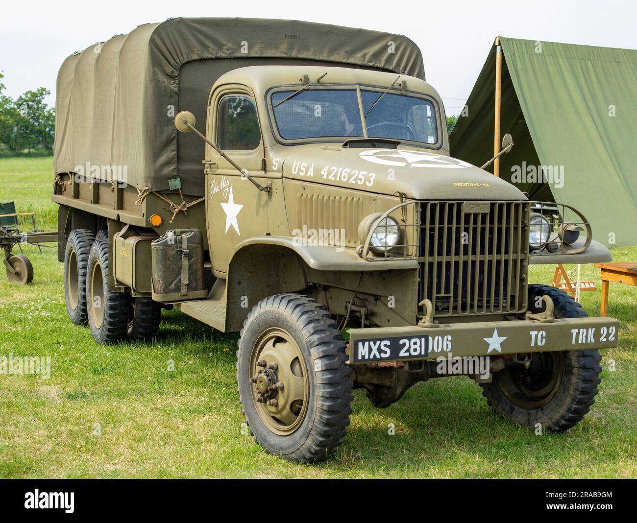American military two and a half ton truck hi-res stock photography and ...
