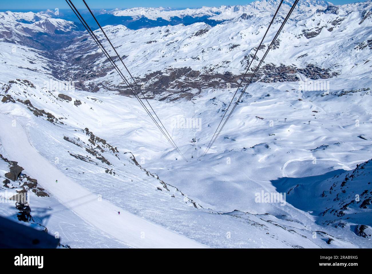 Val Thorens ski resort, Cime Caron gondola with VT in the background ...