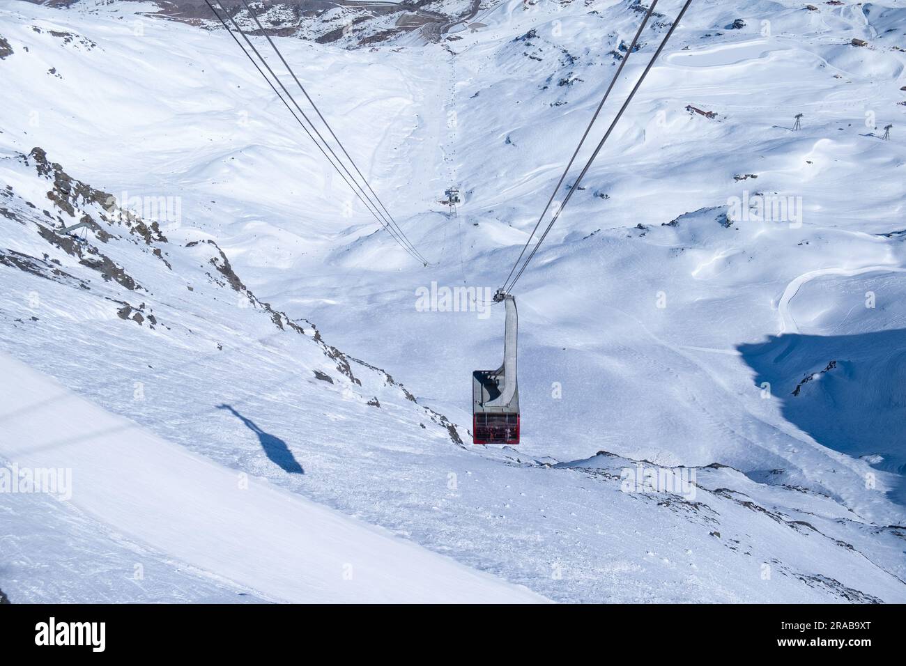 Val Thorens ski resort, Cime Caron gondola with VT in the background ...
