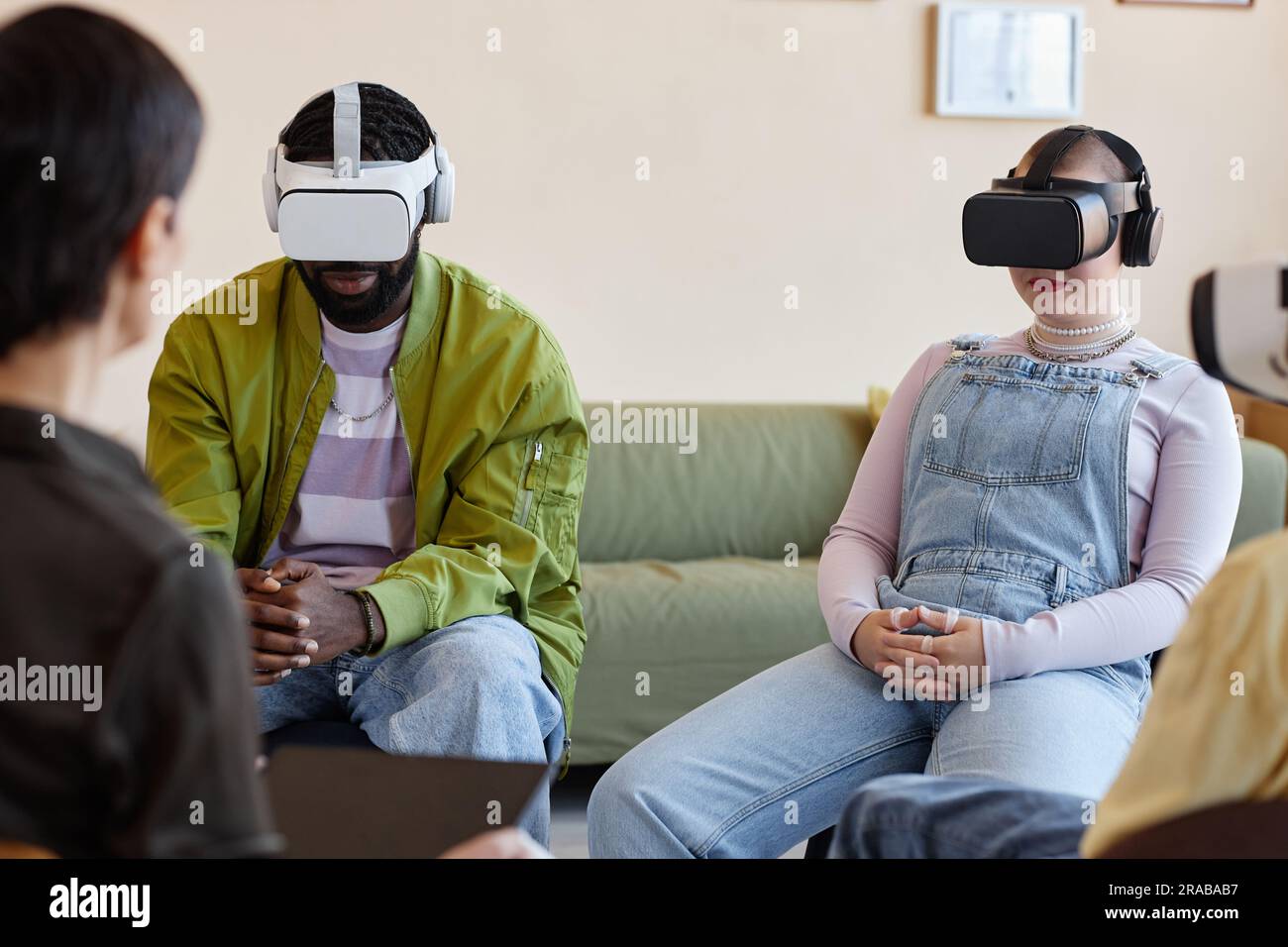 Psycho therapy group people hi-res stock photography and images - Alamy