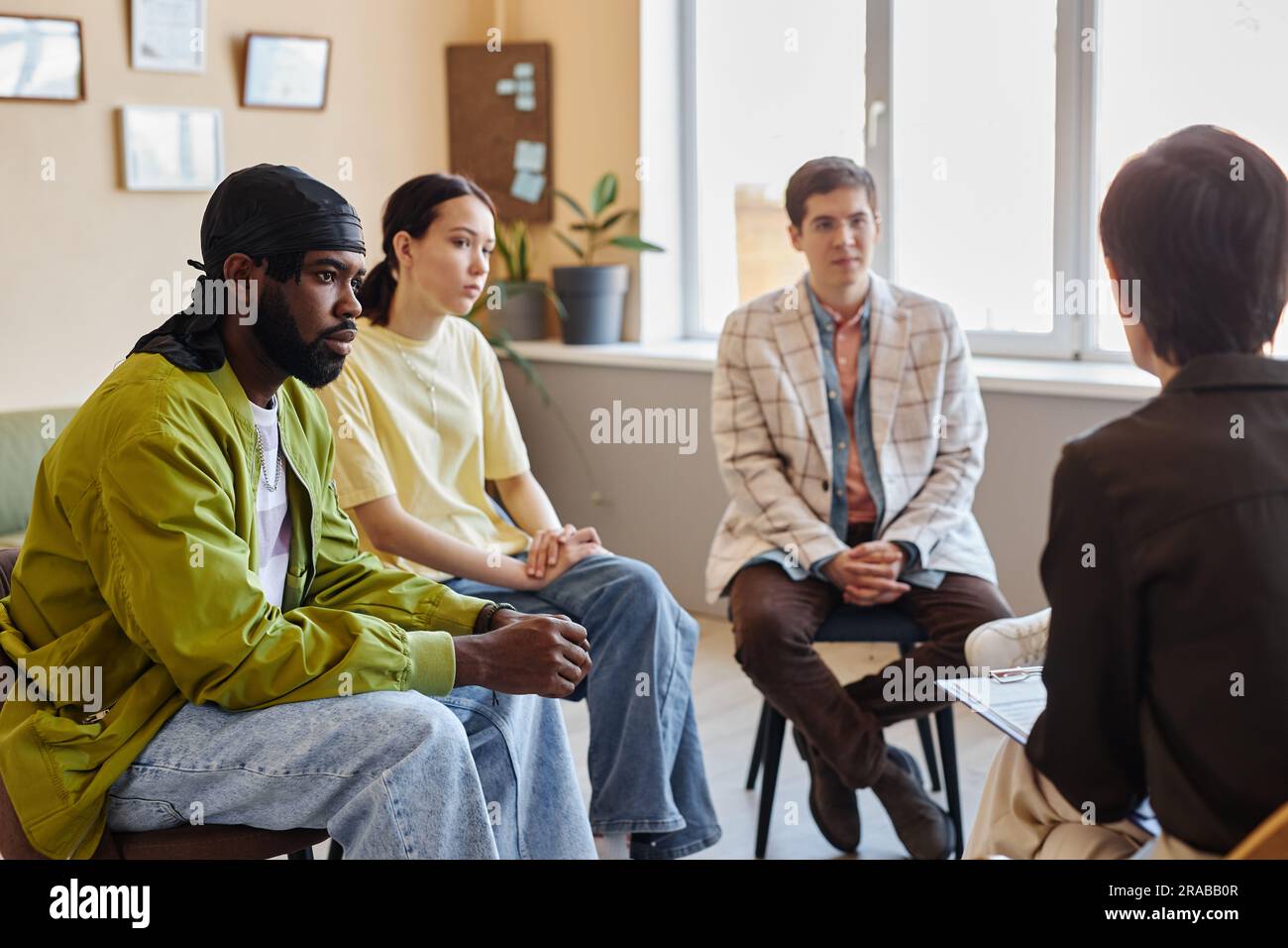 Psycho therapy group people hi-res stock photography and images - Alamy