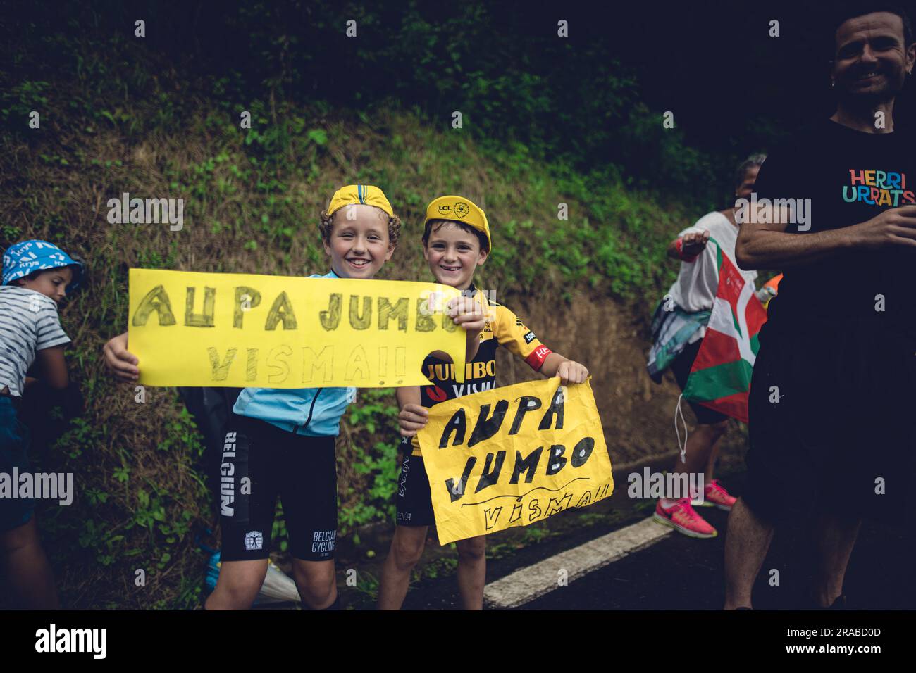Children of the basque fans hi-res stock photography and images - Alamy