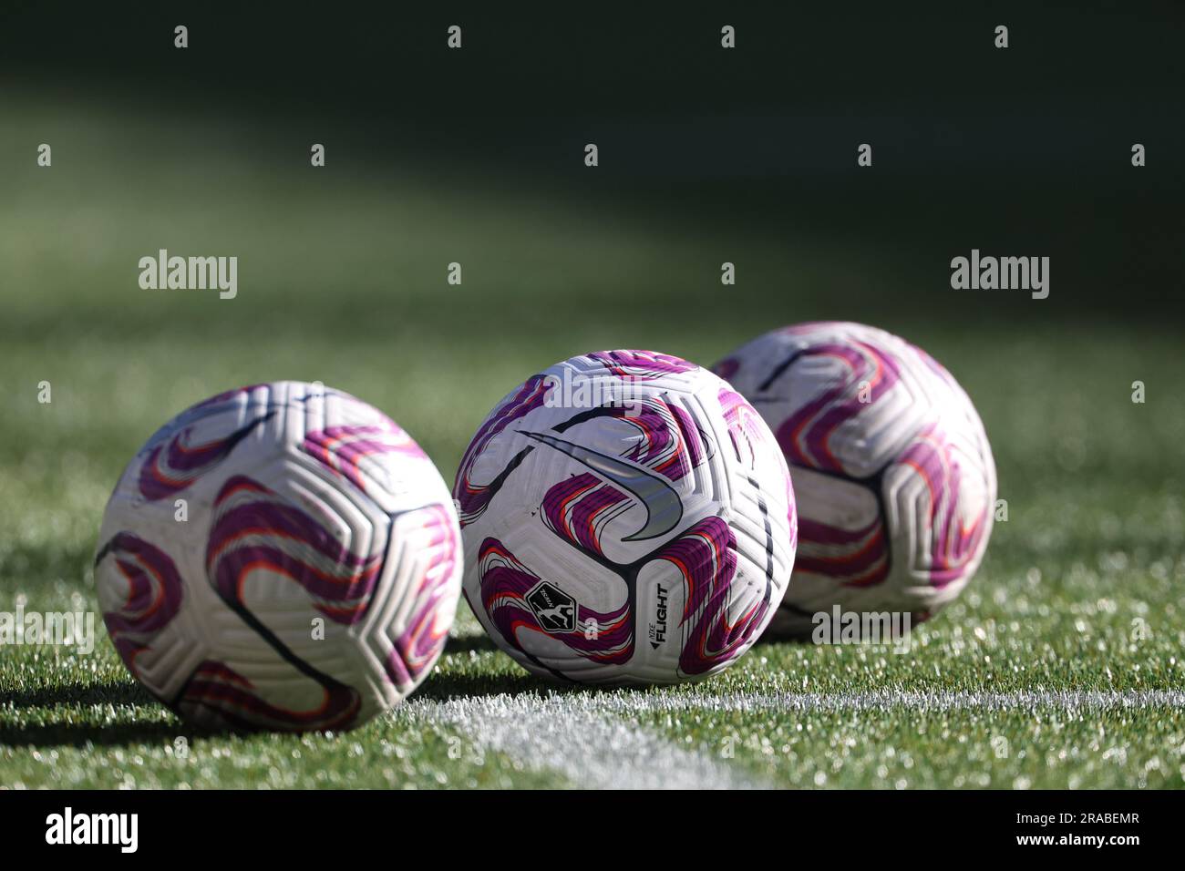 Nwsl soccer balls hi-res stock photography and images - Alamy