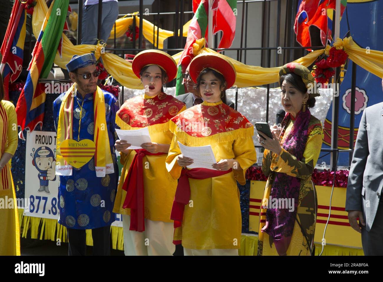 Vietnamese group at the parade Stock Photo - Alamy