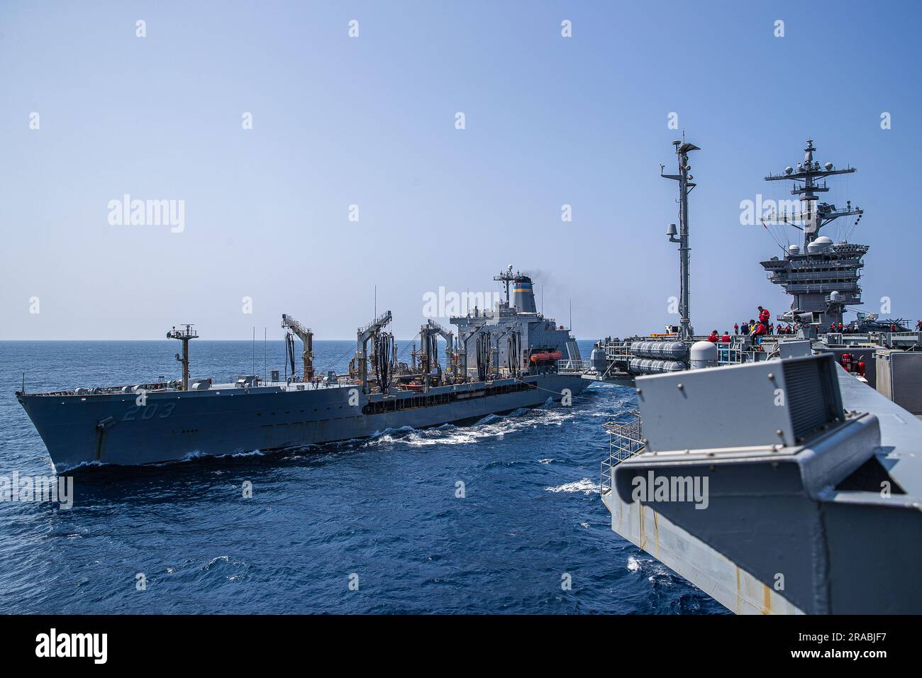 The Henry J. Kaiser-class USNS Laramie (T-AO 203) conducts a ...