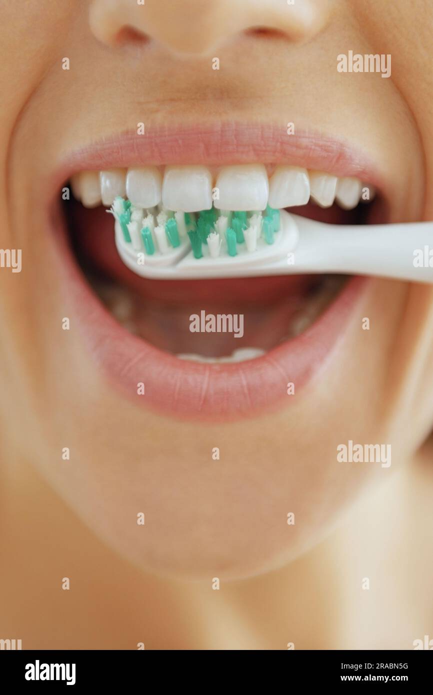 Tooth brushing room hi-res stock photography and images - Alamy