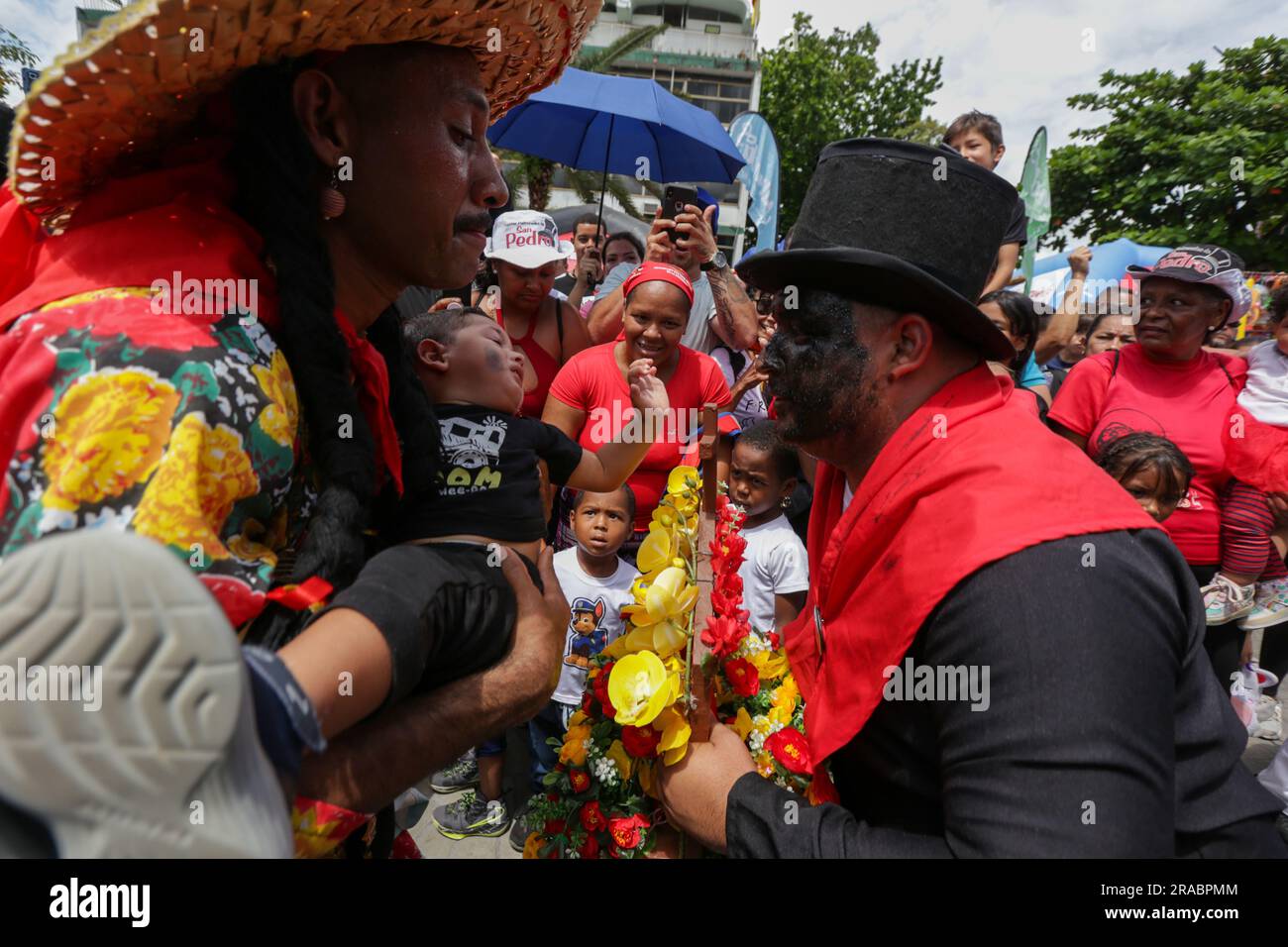 María Ignacia (main character of the Parranda de San Pedro), represented by a man dances with a ...