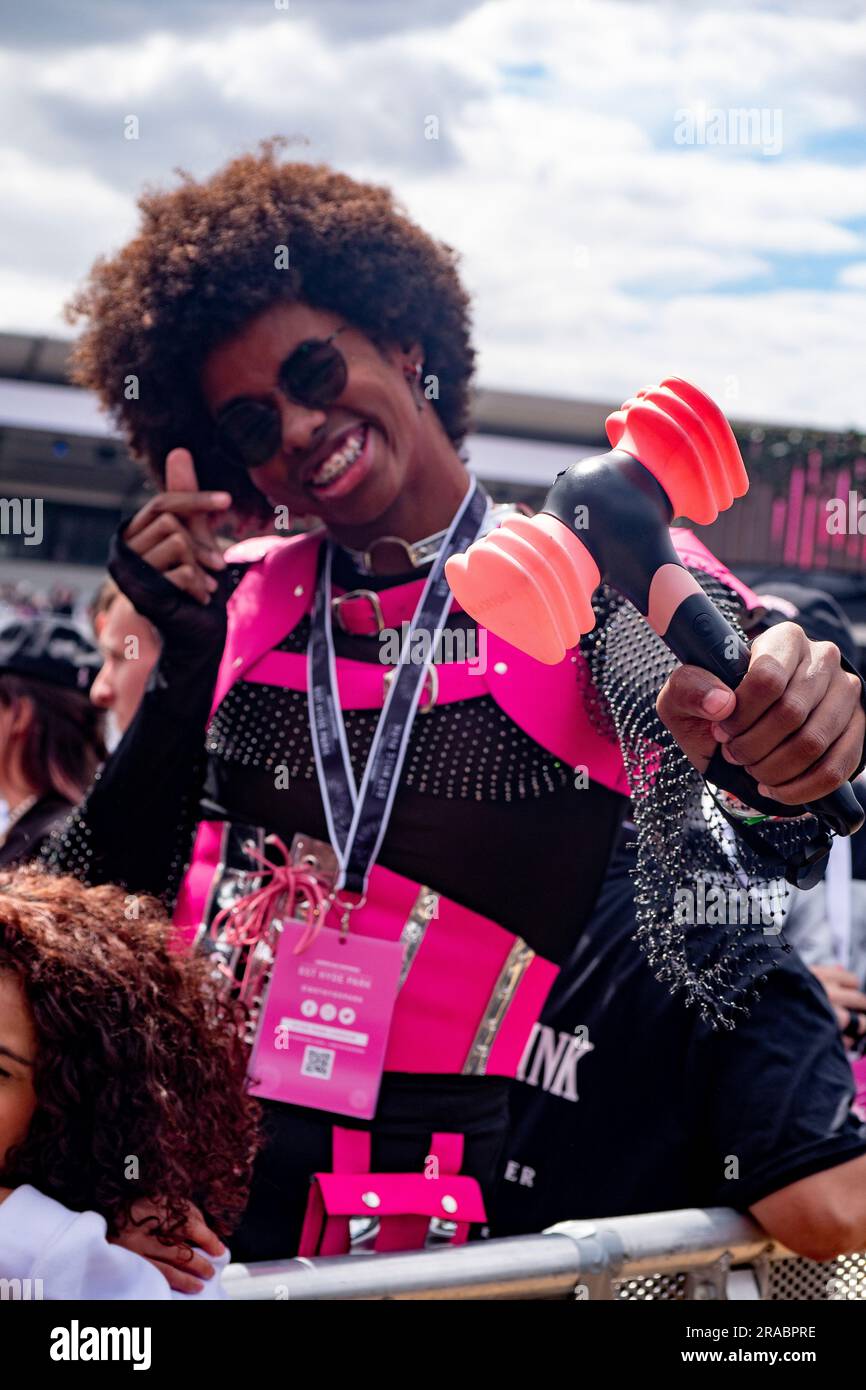 Blackpink crowd atmosphere hi-res stock photography and images - Alamy