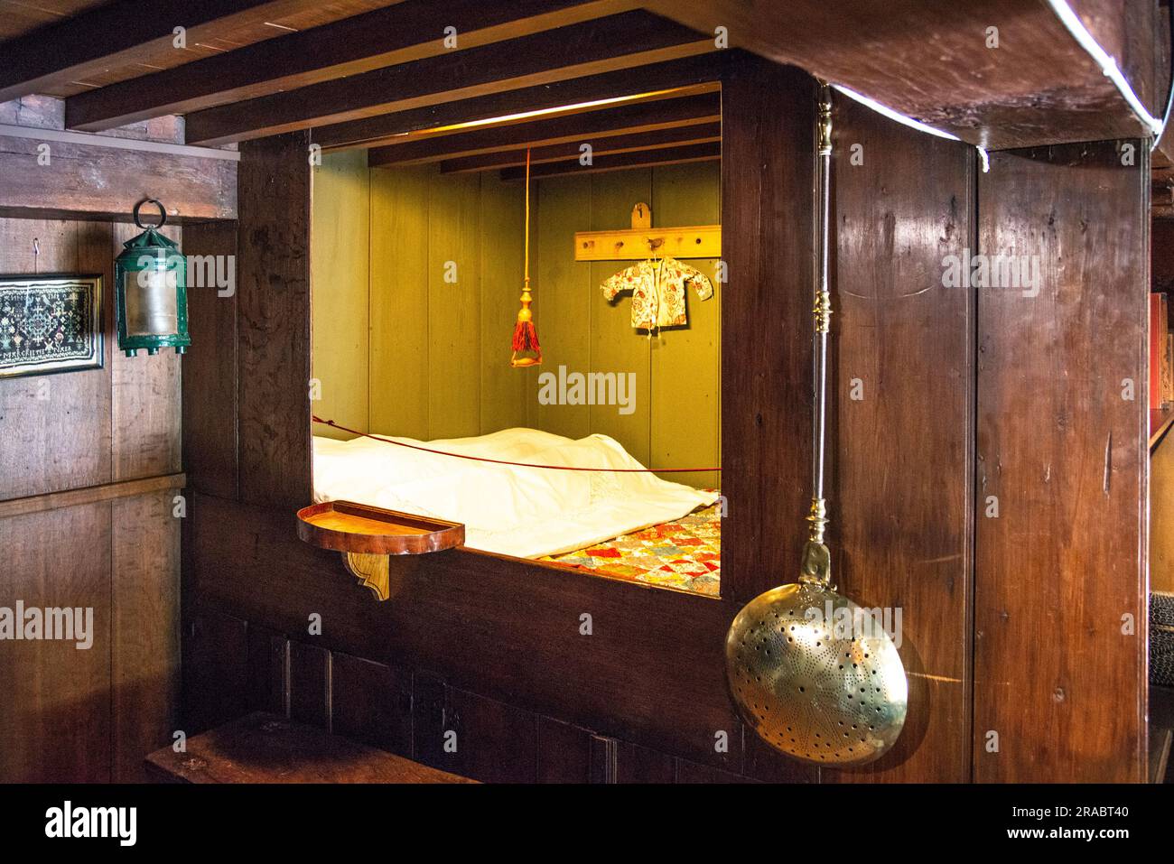 Dutch bedstead hi-res stock photography and images - Alamy