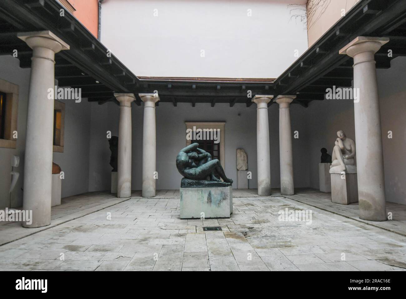 Sculpture by ivan mestrovic hi-res stock photography and images - Alamy