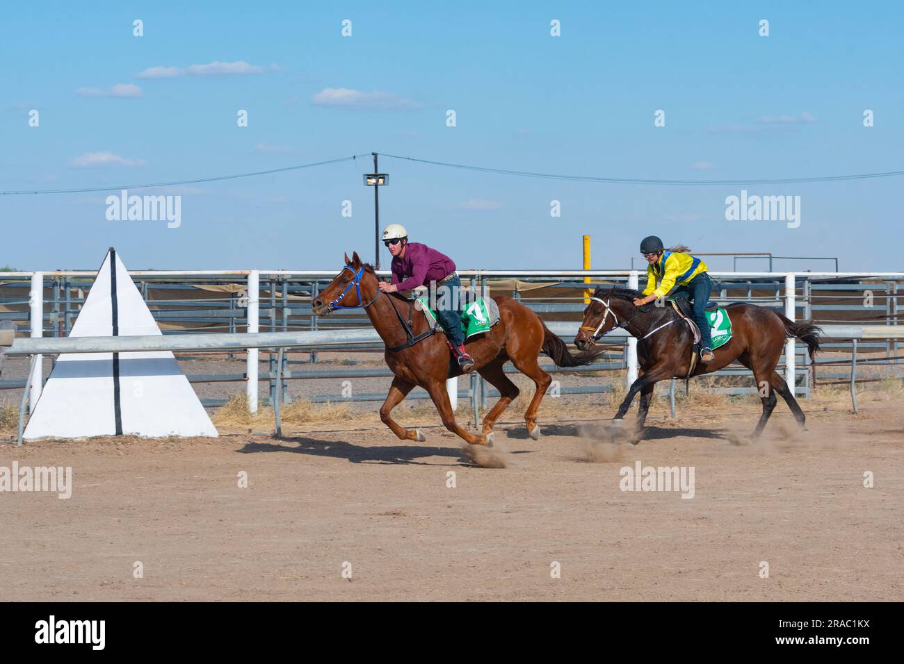 Australia outback horse racing hi-res stock photography and images - Alamy