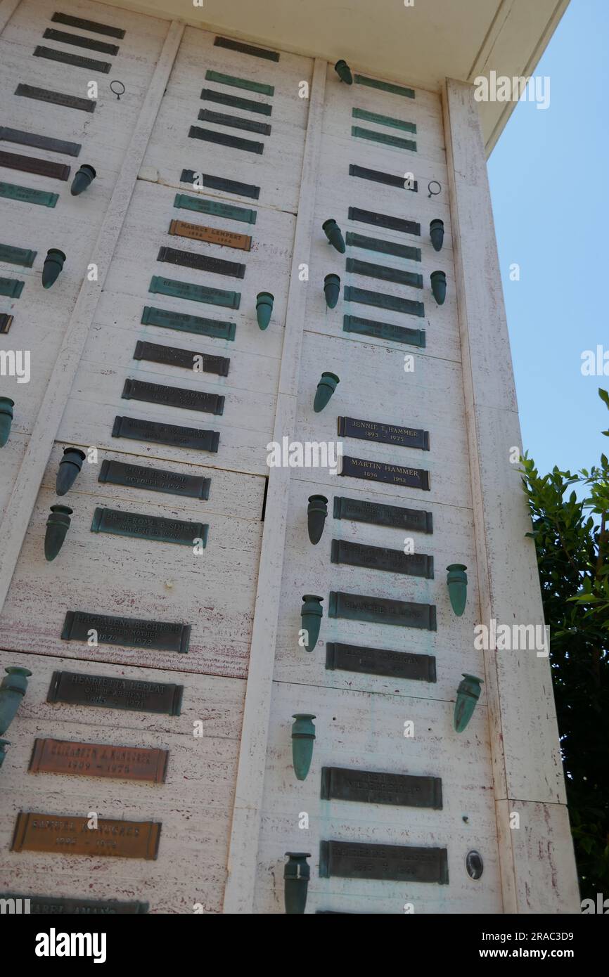 Los Angeles, California, USA 2nd July 2023 Actor Lloyd Corrigan Grave ...