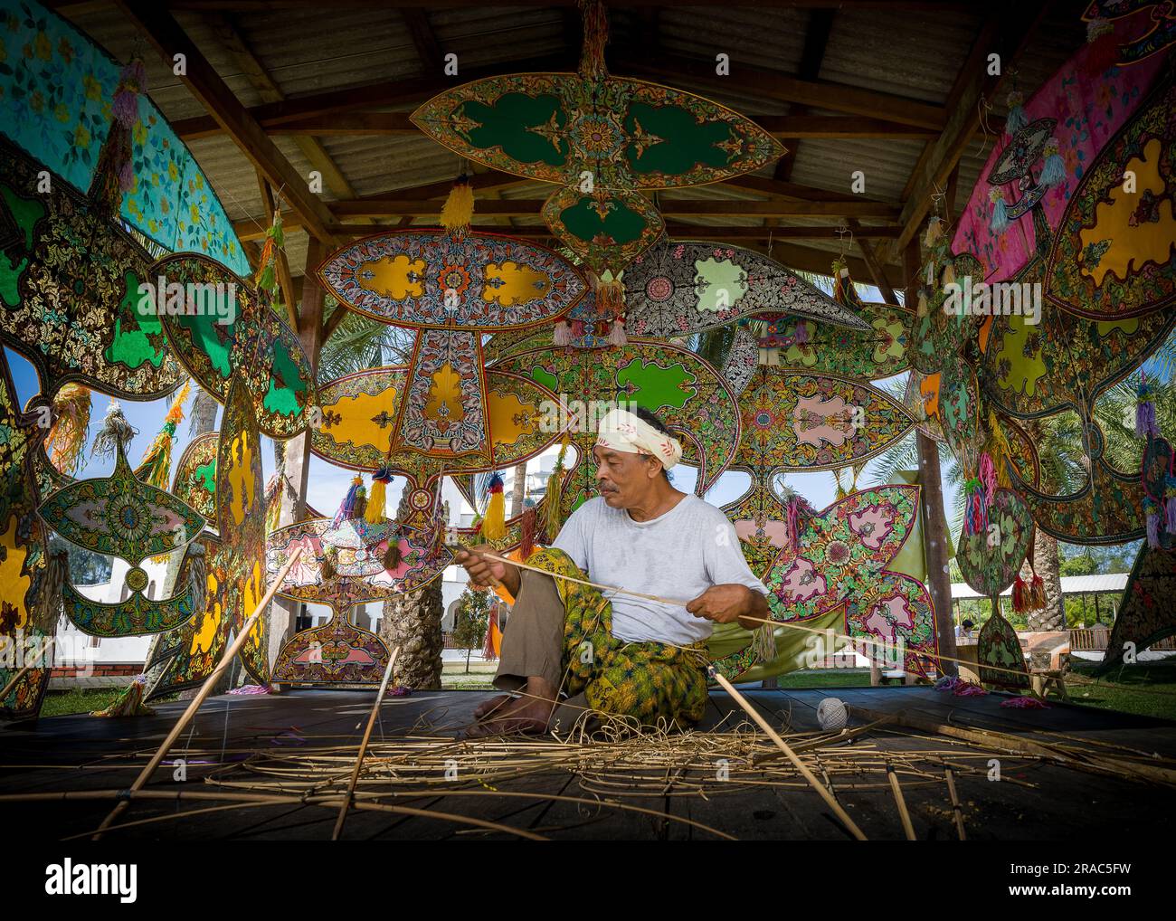 Kite maker at Kuala Terengganu city of Terengganu Stock Photo - Alamy