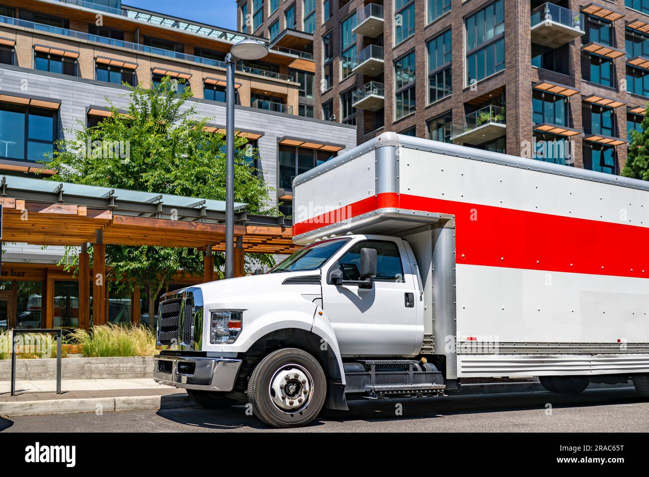 White compact day cab middle duty maneuverable economical rig semi ...