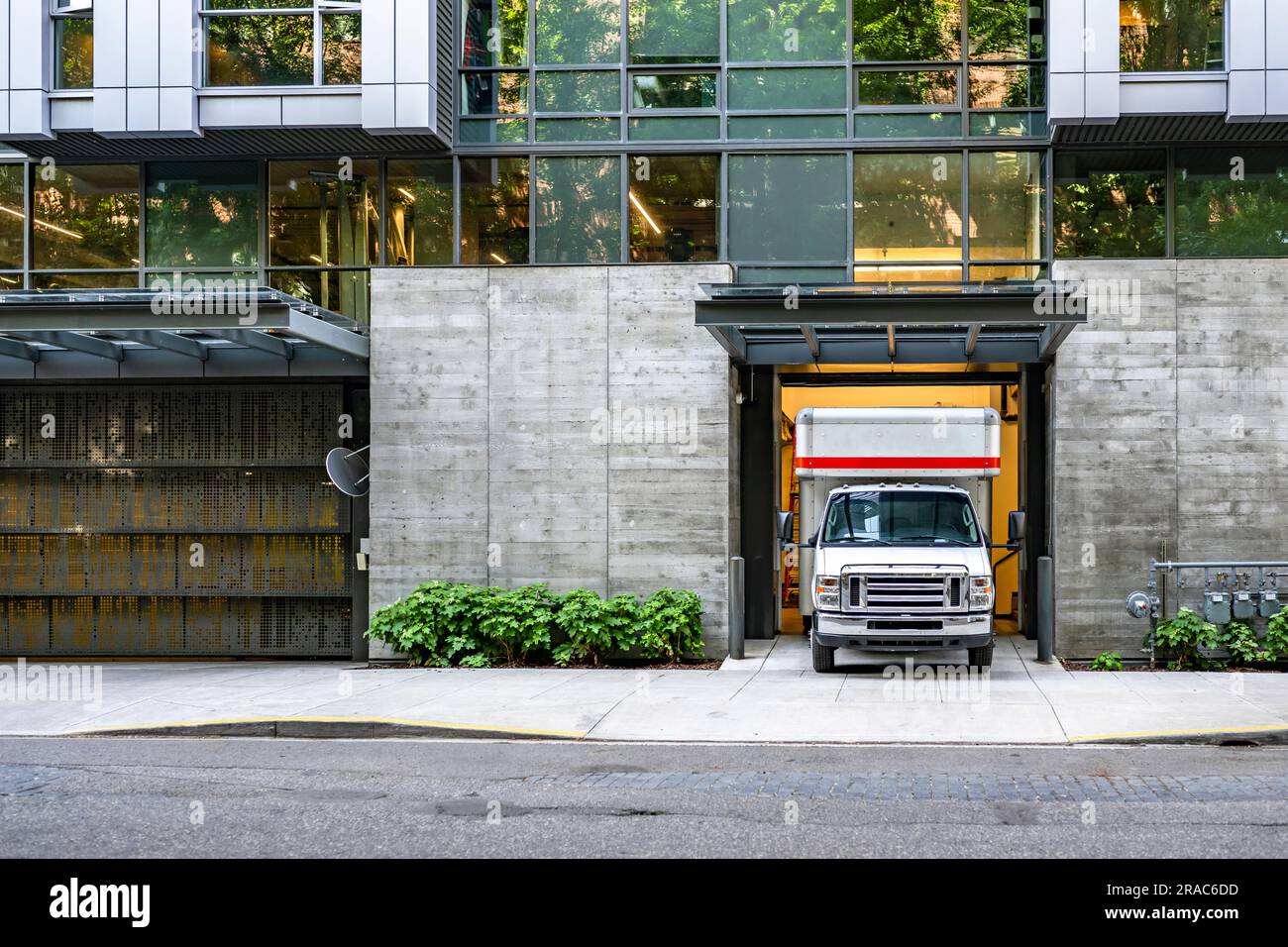 White compact day cab middle duty maneuverable economical rig semi ...