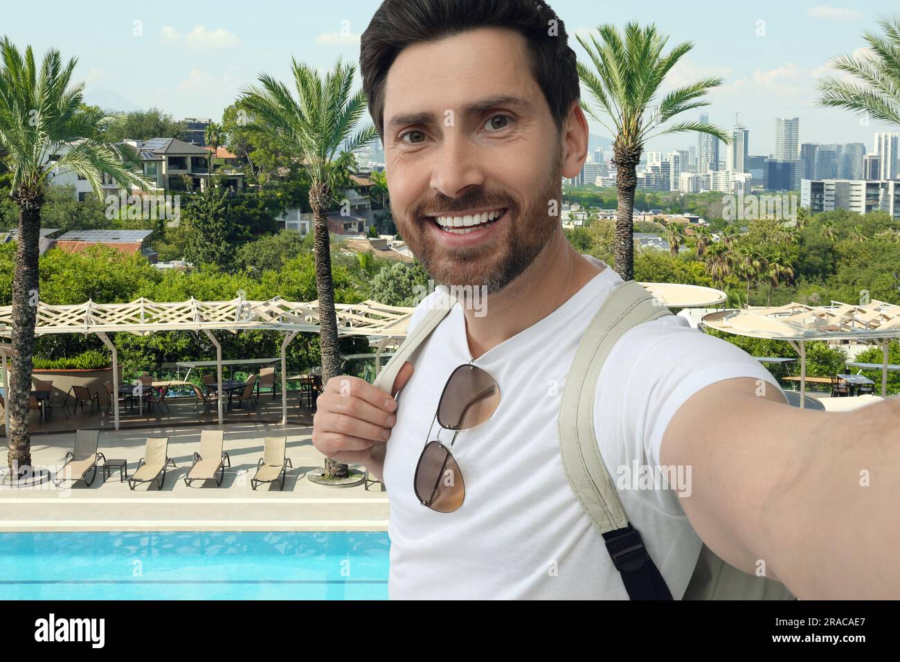 Influencer mobile phone swimming pool hi-res stock photography and images - Alamy