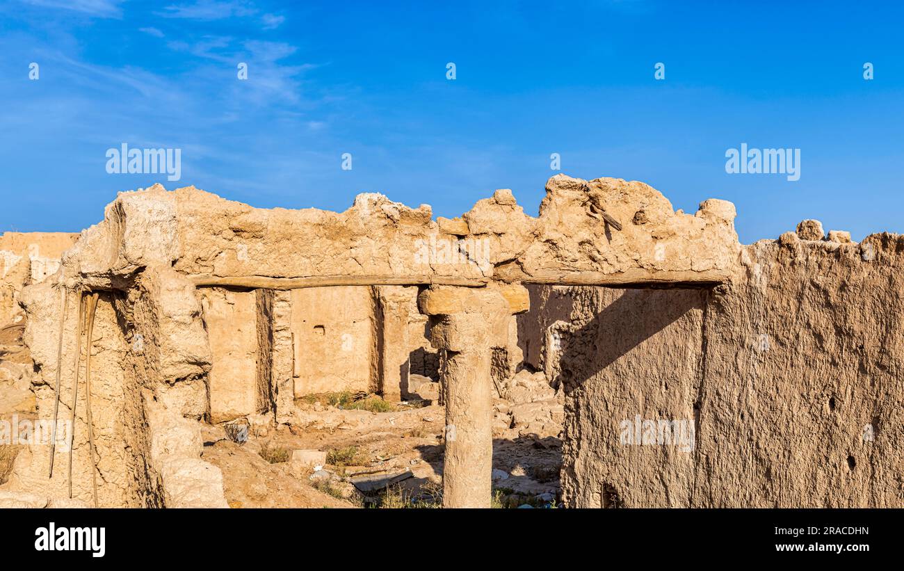 Mud and straw structures hi-res stock photography and images - Alamy