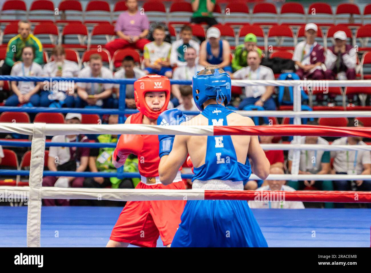 Mens boxing hi-res stock photography and images - Alamy