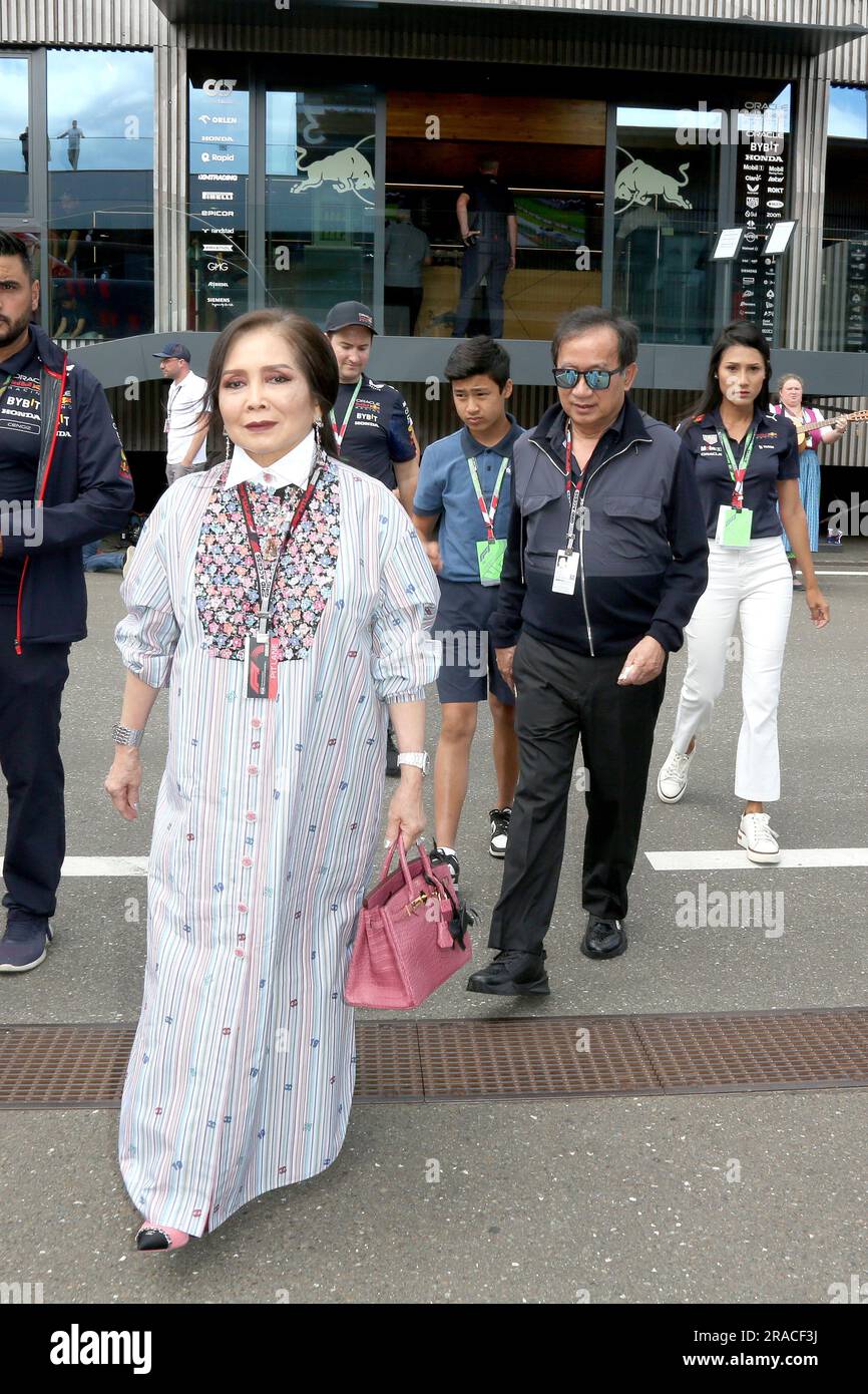 Chalerm yoovidhya hi-res stock photography and images - Alamy