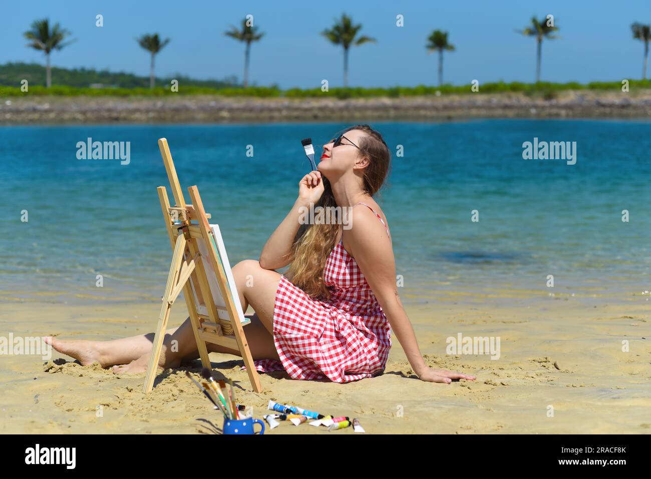 Woman sea painting hi-res stock photography and images - Alamy