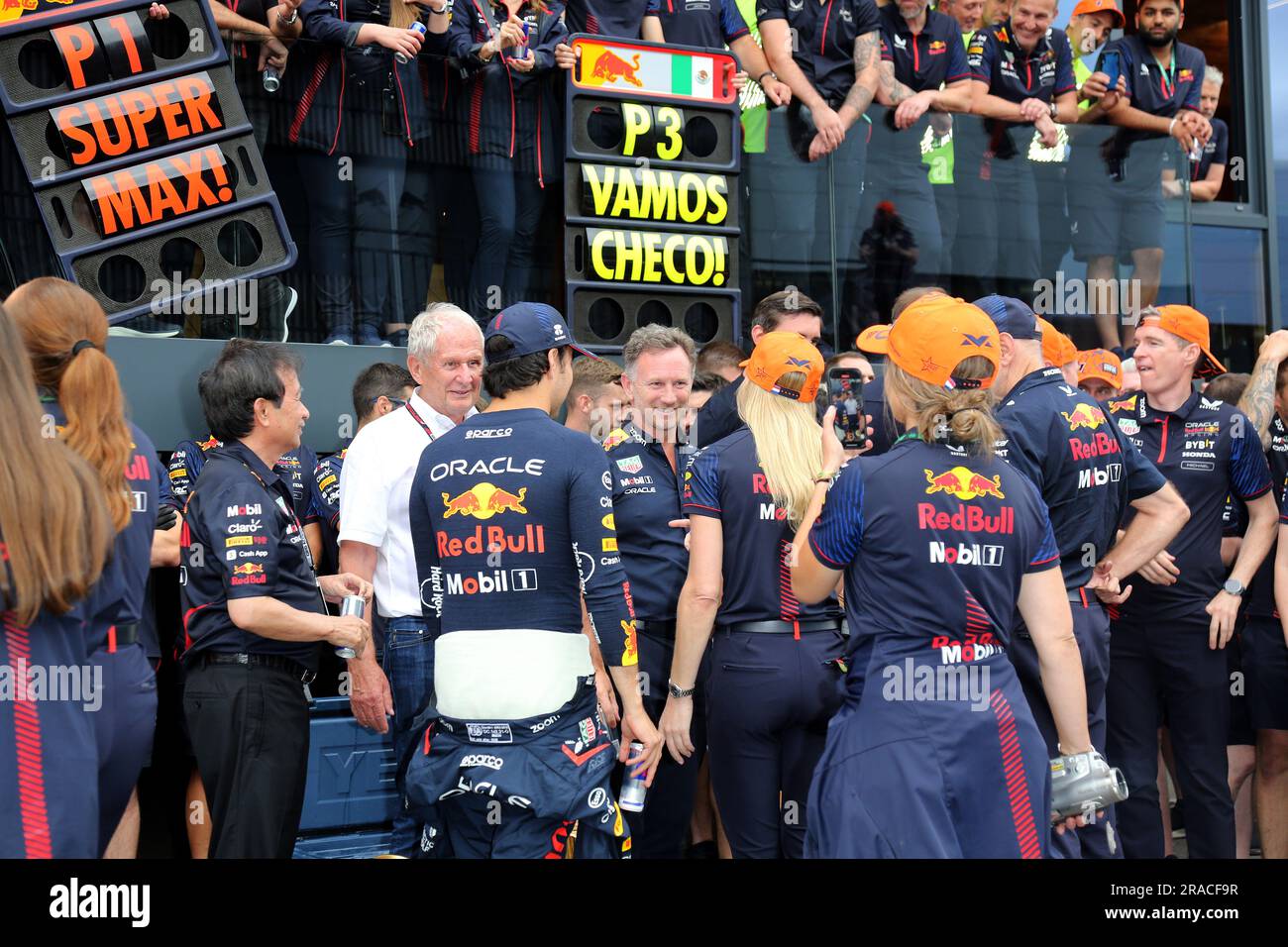 Mateschitz yoovidhya hi-res stock photography and images - Alamy