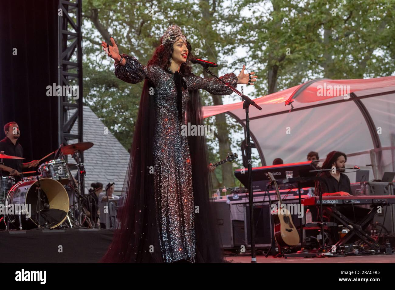 Cantora brasileira hi-res stock photography and images - Alamy