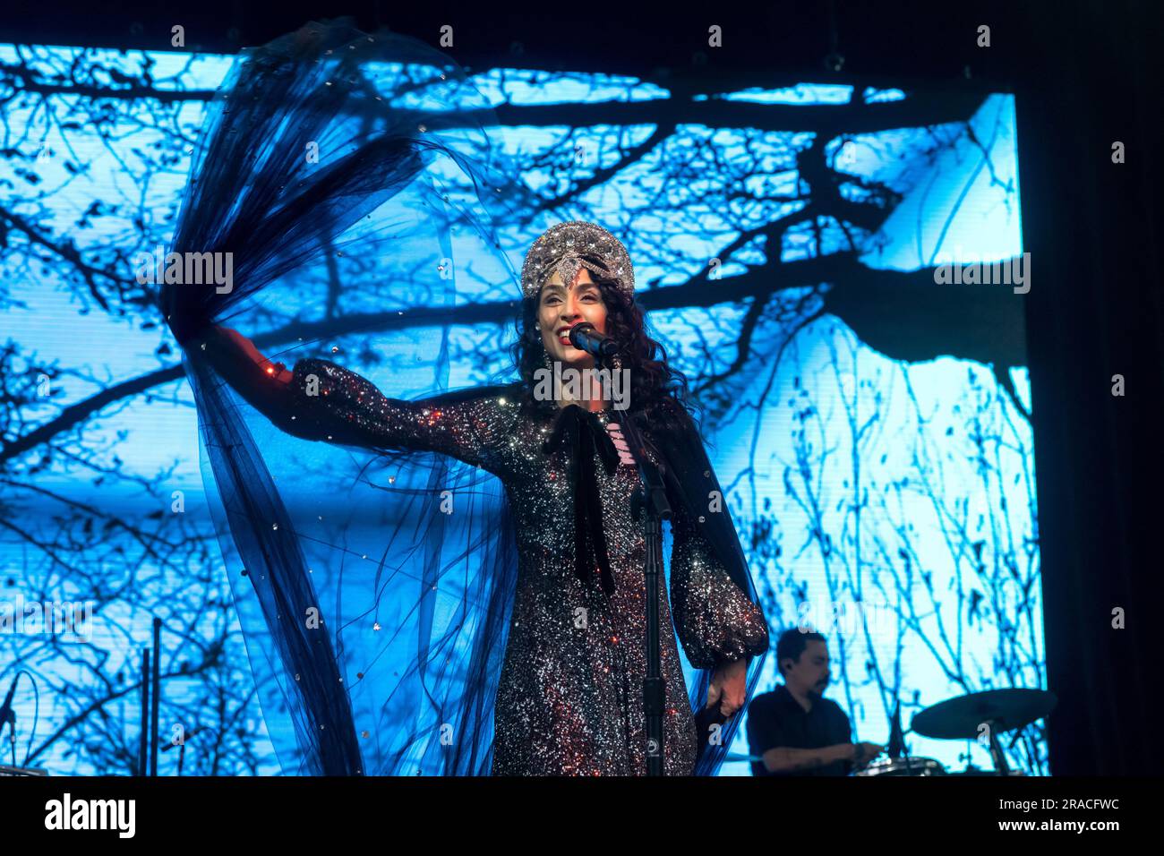 Cantora brasileira hi-res stock photography and images - Alamy