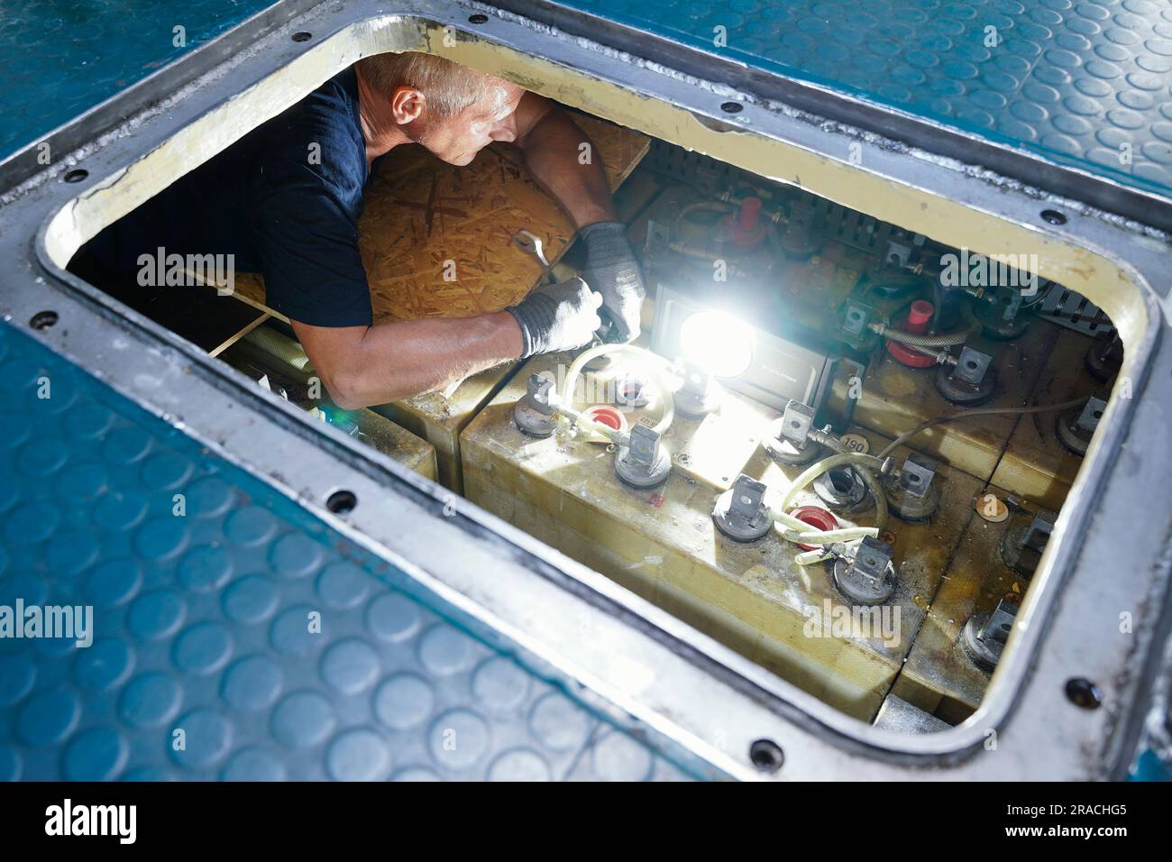 Submarine battery technology hi-res stock photography and images - Alamy
