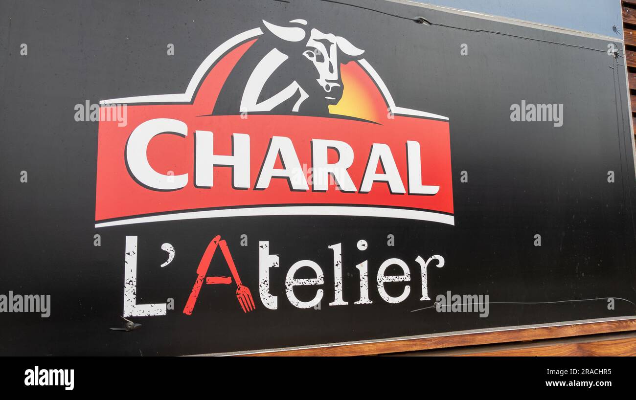 Bordeaux , Aquitaine France - 06 21 2023 : charal l'atelier logo brand ...