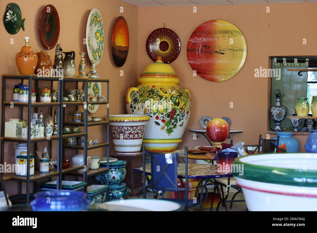 Positano pottery ceramics ceramic hi-res stock photography and images ...