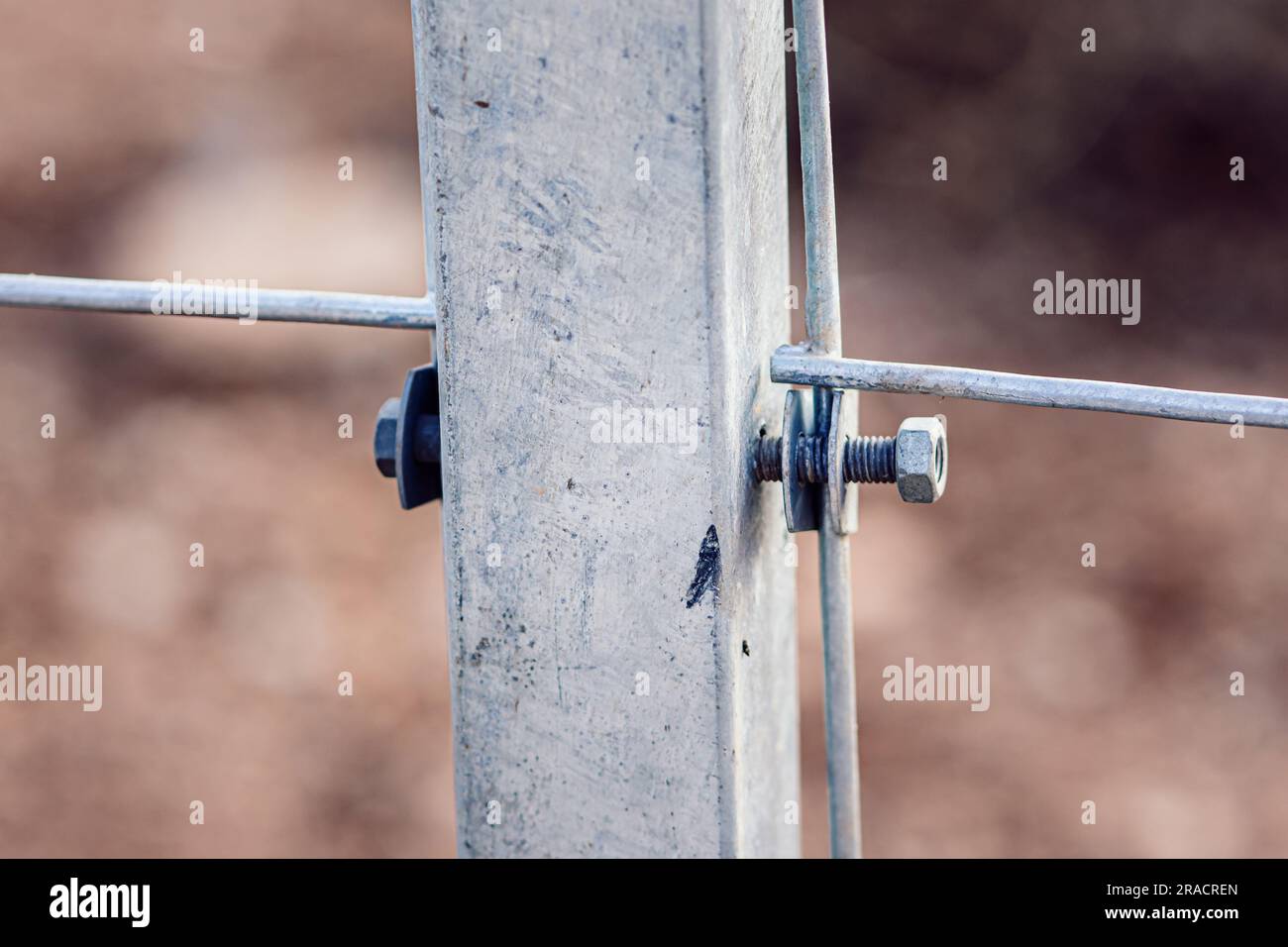 Nut and bolt connected mesh fence with column, Mesh fence of railway ...