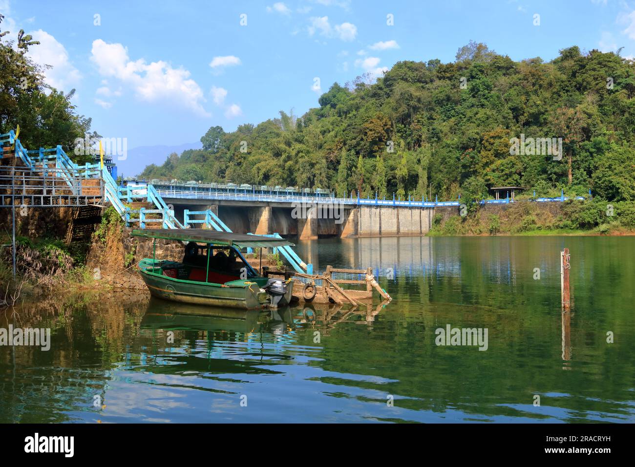 View to the reservoir in front of the peruvannamuzhi (peruvannamoozhi ...