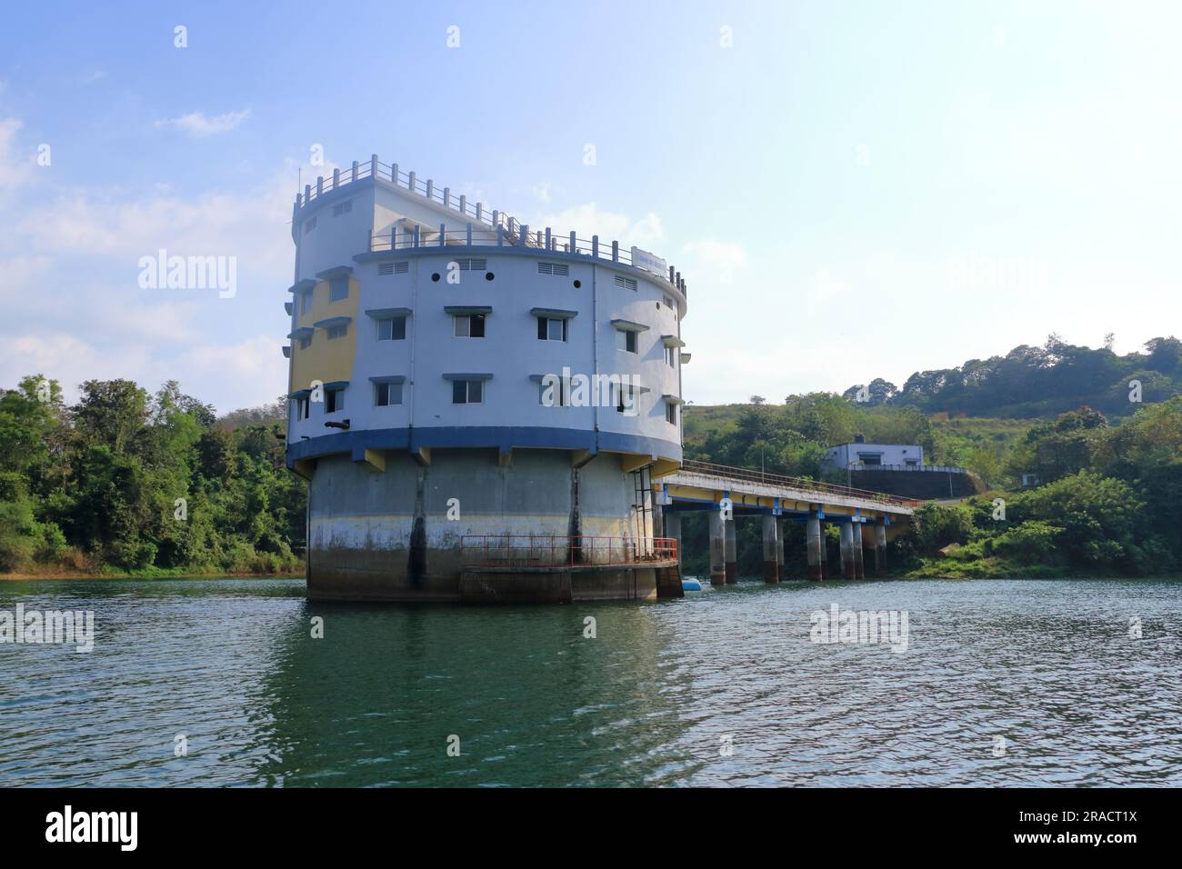 View to the reservoir in front of the peruvannamuzhi (peruvannamoozhi ...