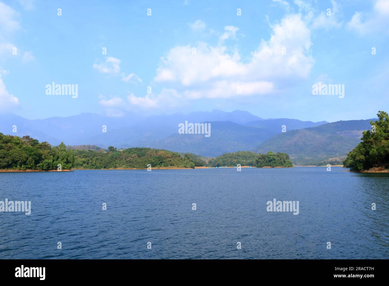 the lake in front of the at peruvannamuzhi (peruvannamoozhi) dam ...