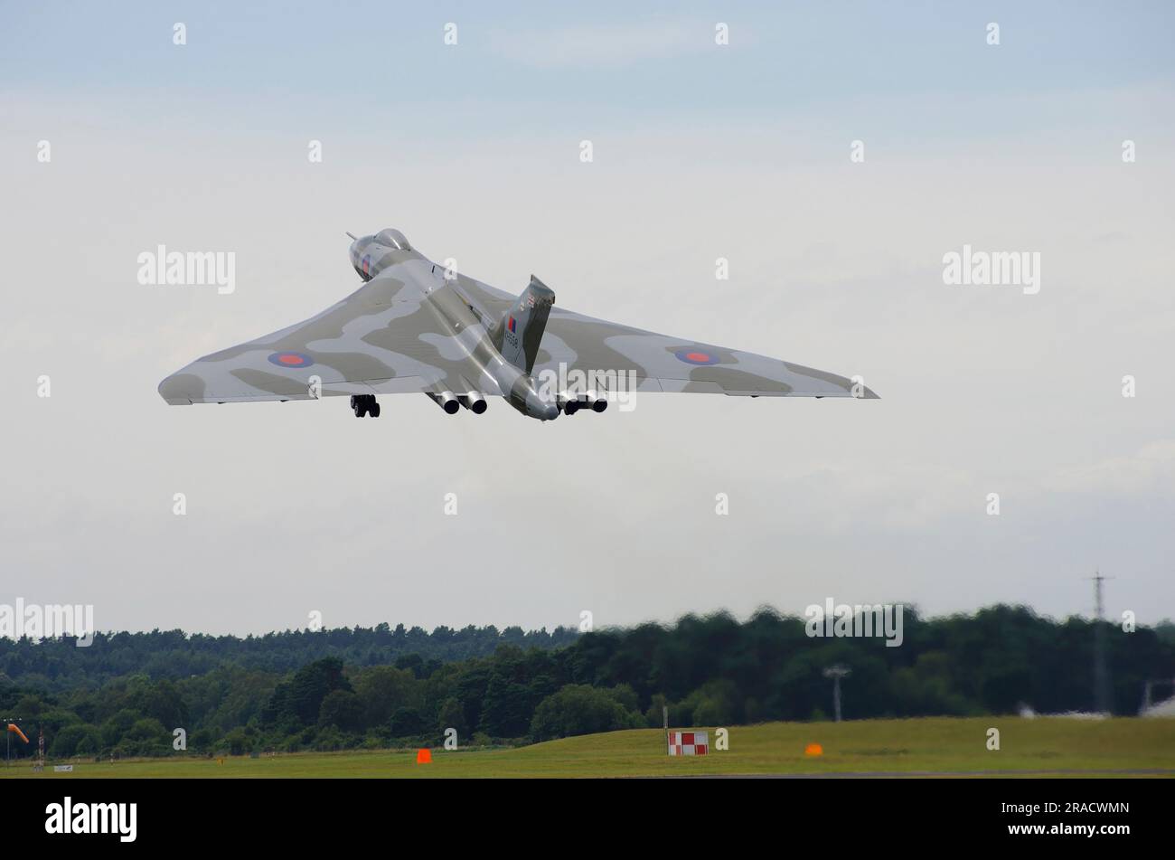 Avro 698 Vulcan XH558, Spirit of Great Britain, Farnborough ...
